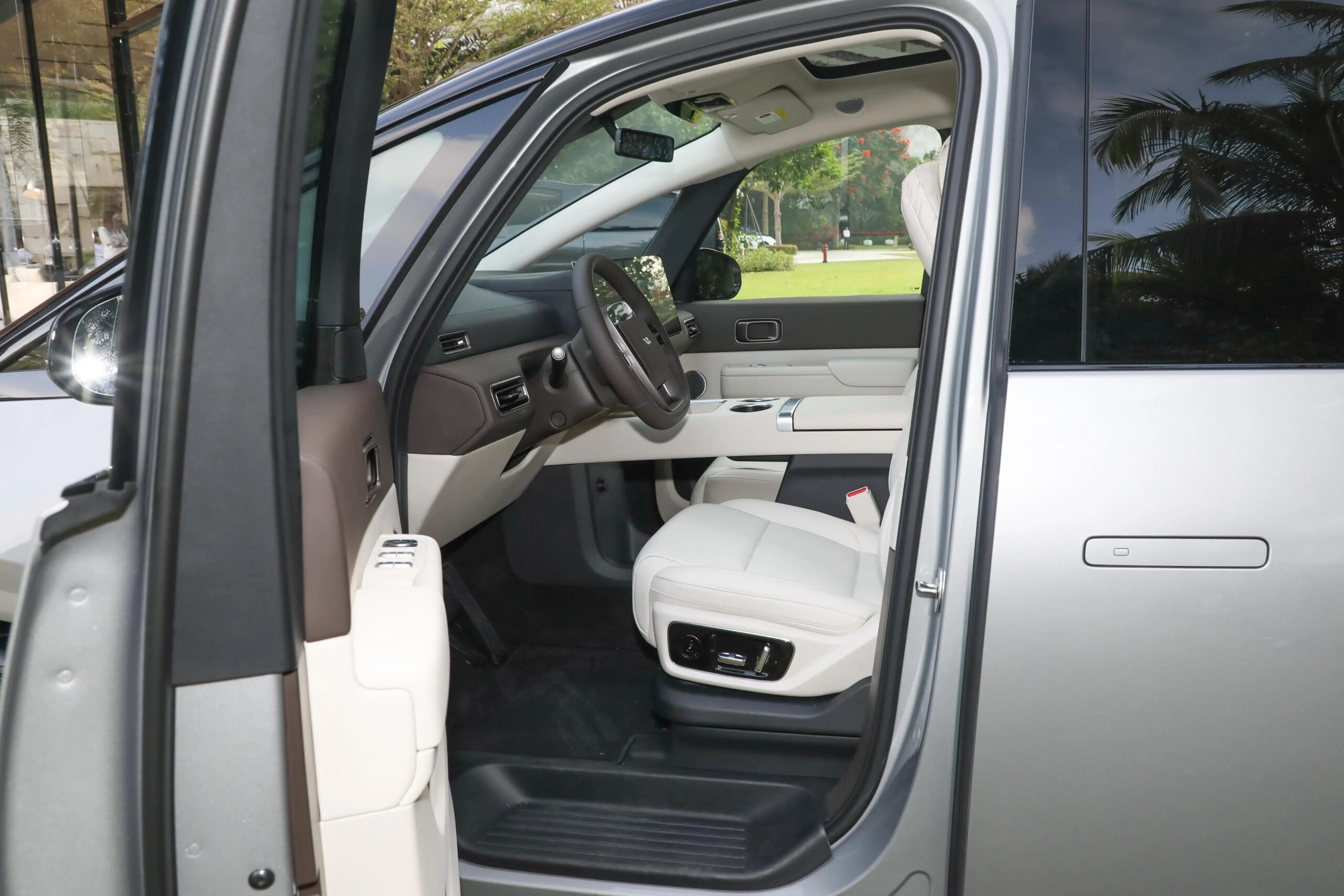 Li Auto Mega Ultra – GreenFastAuto