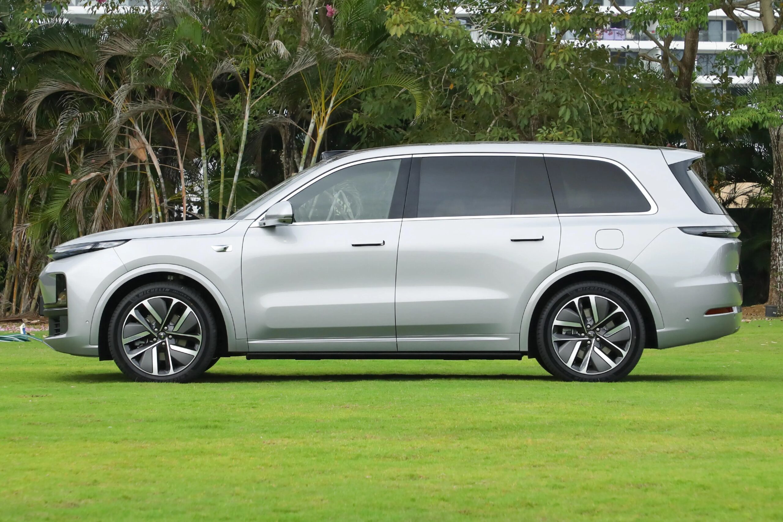 Li Auto L9 Ultra – GreenFastAuto