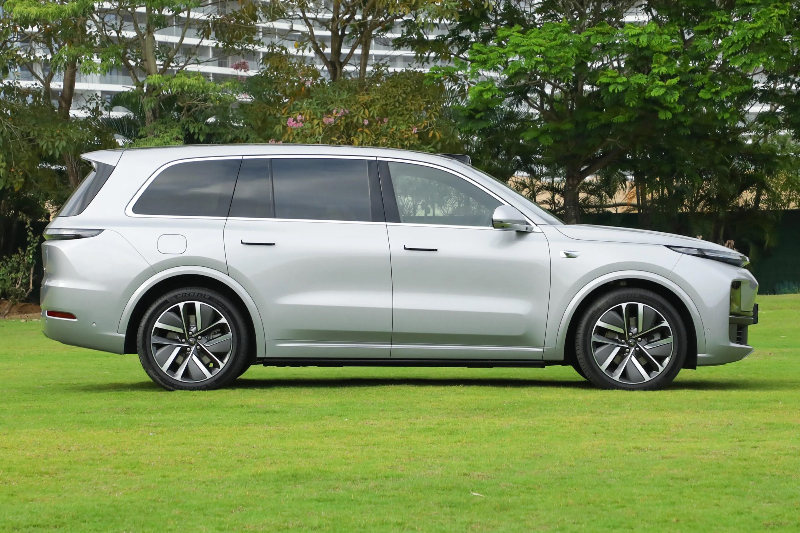 Li Auto L9 Ultra – GreenFastAuto