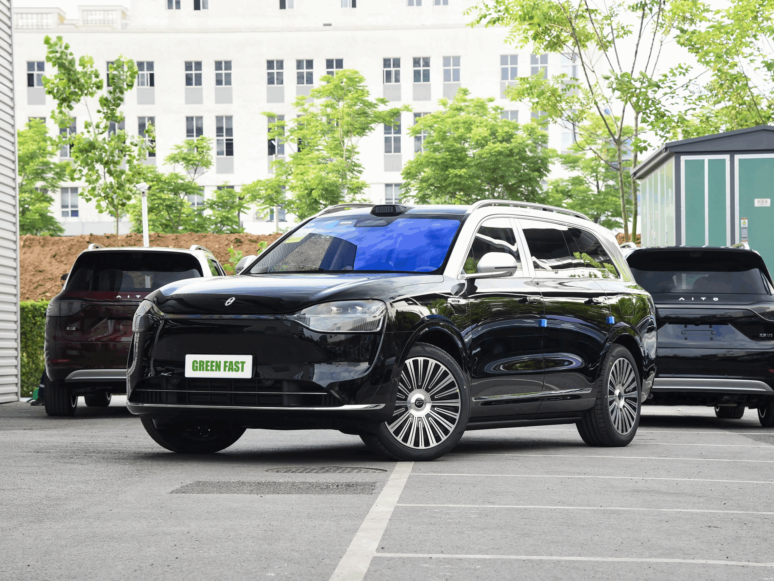 HUAWEI AITO M9 ULTRA HYBRID 6-SEATER 496Hp – GreenFastAuto