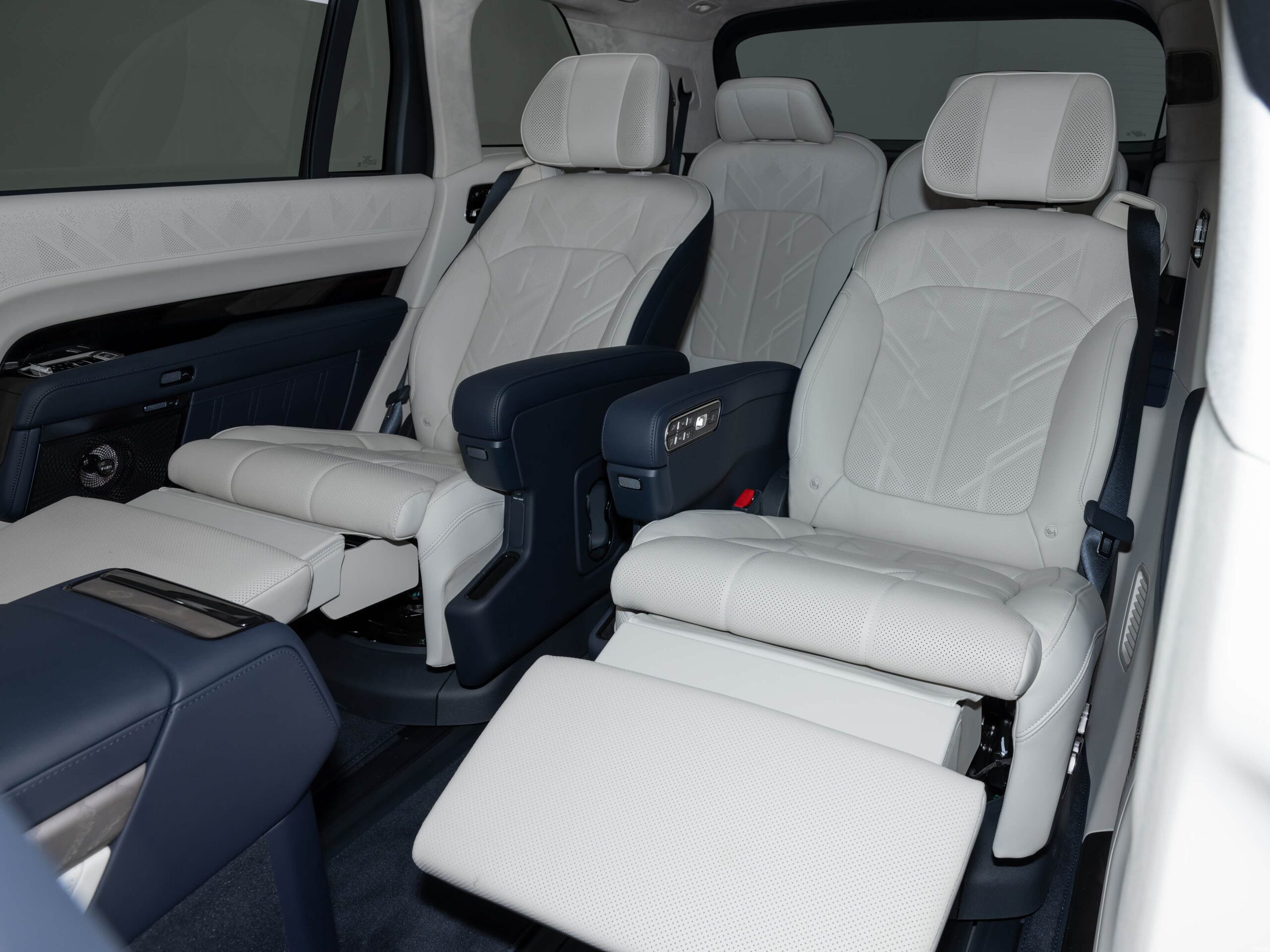 ZEEKR 9X MAX 898Hp – GreenFastAuto