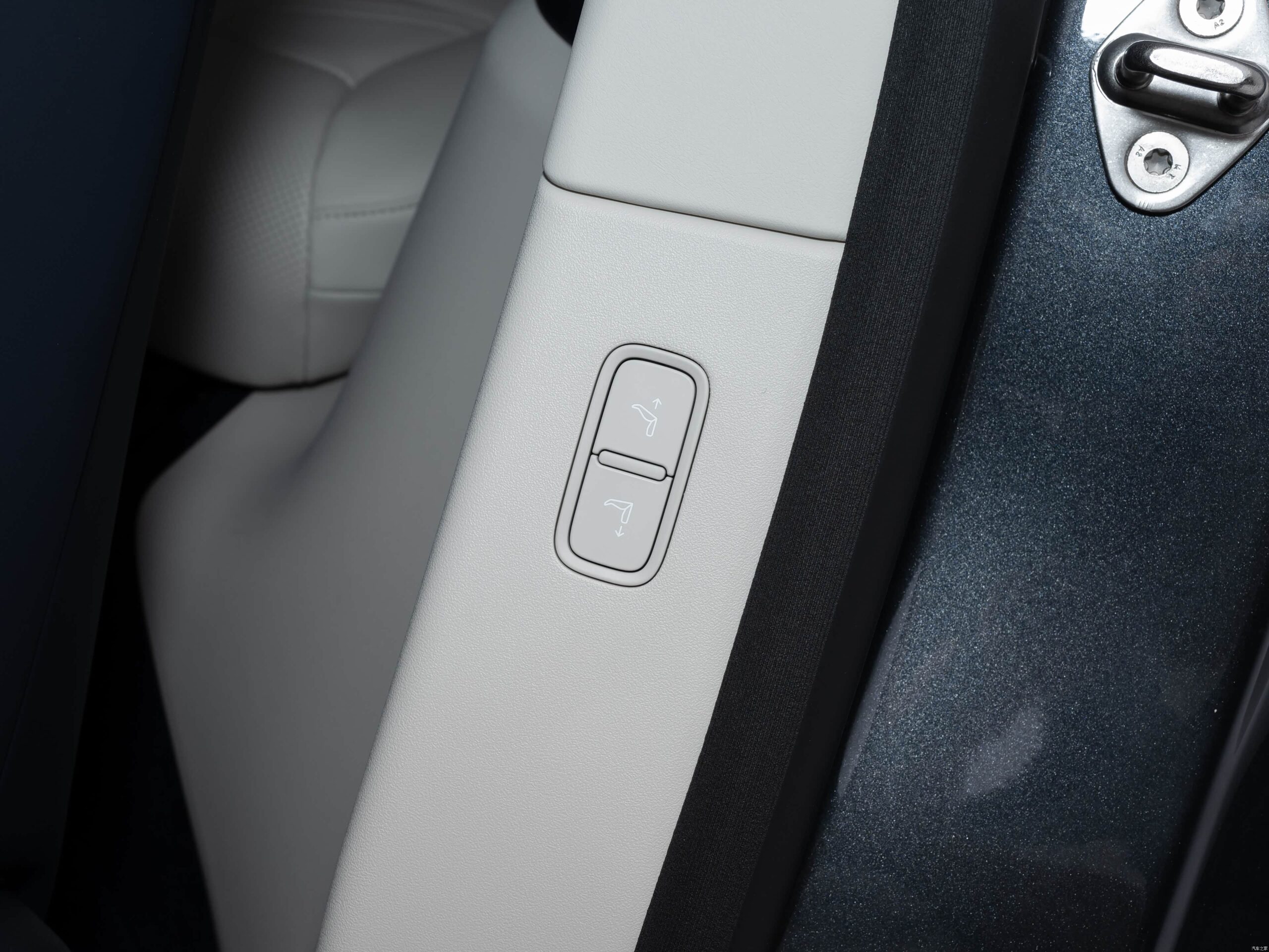 ZEEKR 9X MAX 898Hp – GreenFastAuto