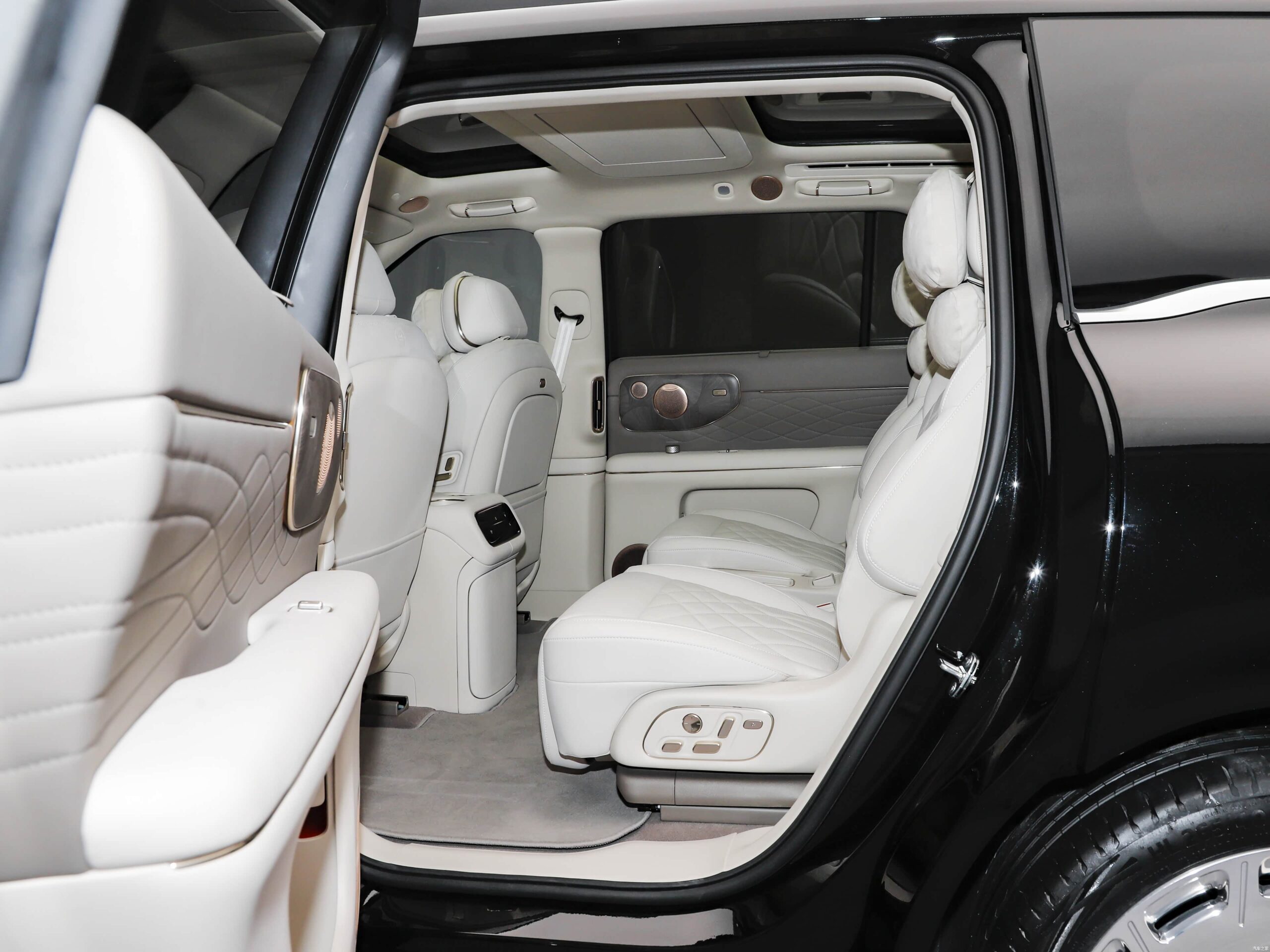 IM LS9 66 ULTRA HYBRID 530Hp – GreenFastAuto